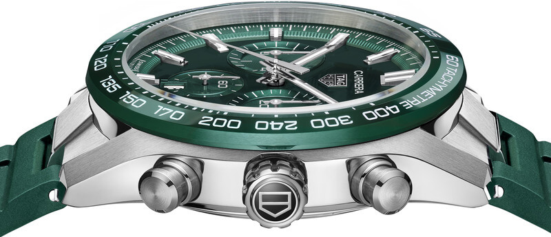 16 Best Rubber Strap Watches For That Manly Edge